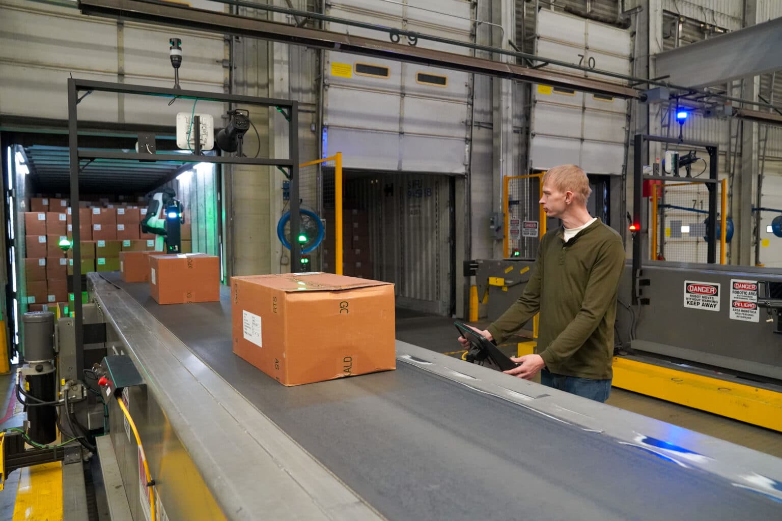 Large Behavior Models and Atlas Find New Footing | Boston Dynamics